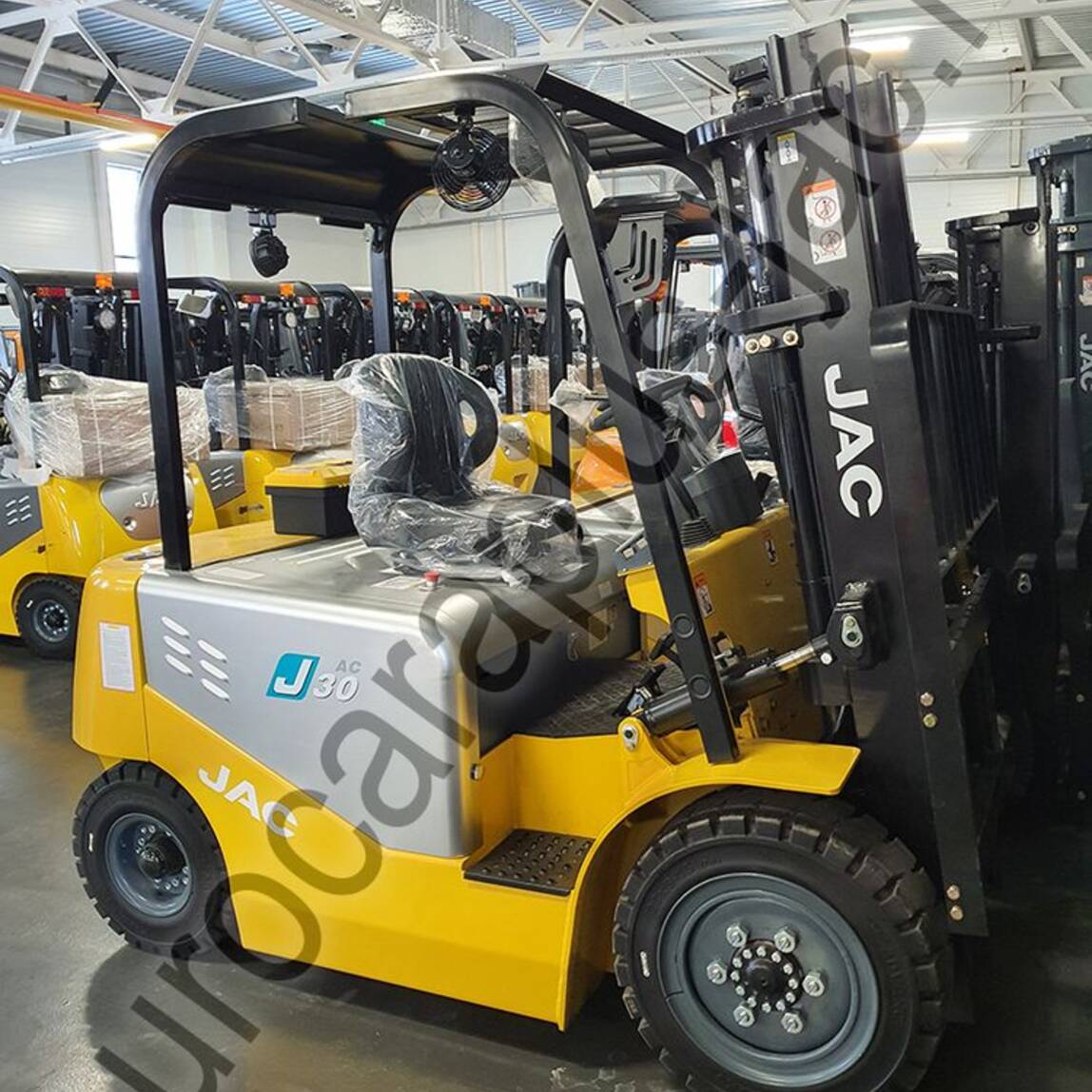 Купить JAC CPD30J. Электрический вилочный погрузчик